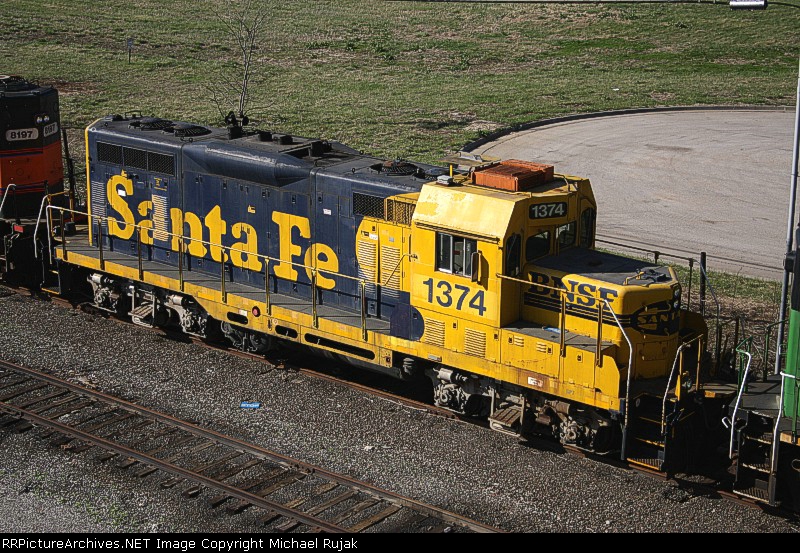BNSF 1374